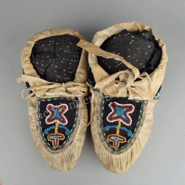 Antique Moccasins: Montaignais Naskapi (beaded)